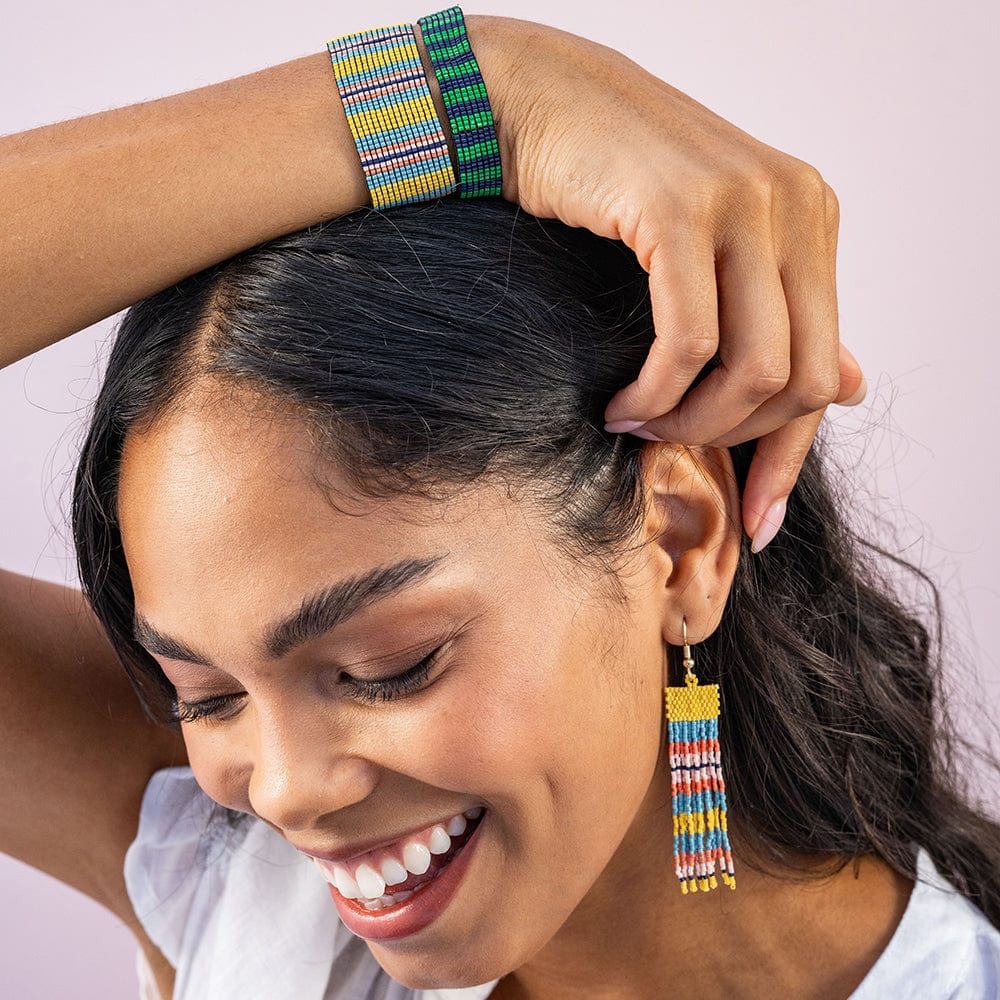 Alex Two-Tone Vertical Stripes Beaded Stretch Bracelet Kelly Green ...